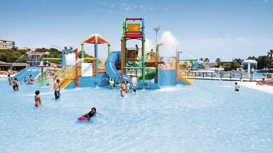 50 Toddler Friendly Hotels With Amazing Splash Parks!