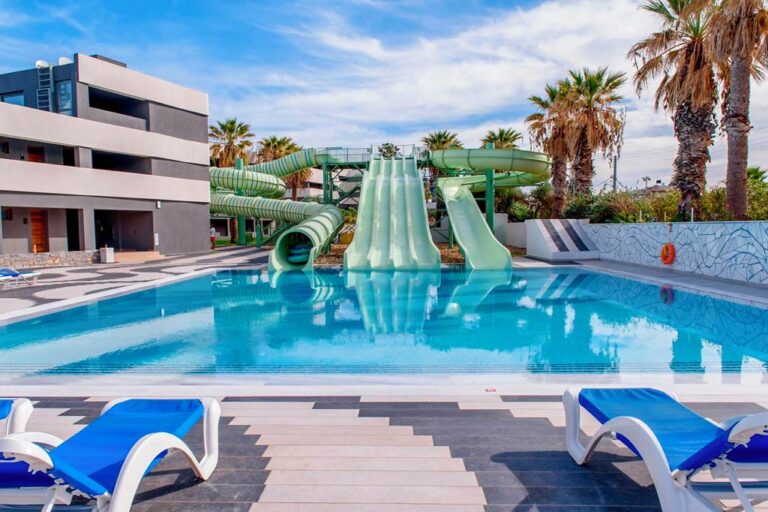 50 BEST Baby and Toddler Friendly Places To Stay In Greece 😀