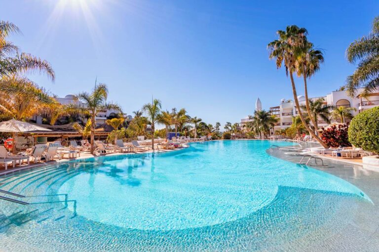 50 Amazing Baby Friendly Hotels With Baby Clubs & Creches