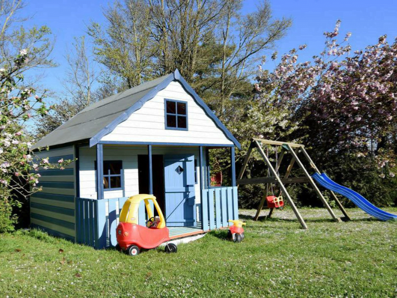 10 BEST Baby & Toddler Friendly Cottages With AMAZING Playgrounds ...