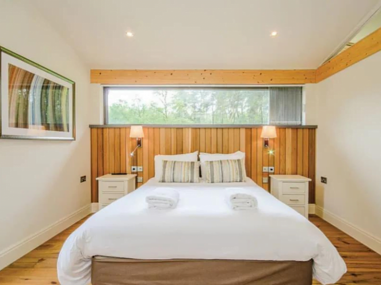 13 BEST Toddler Breaks For Tots - Perfect For Weekend & Short Breaks!