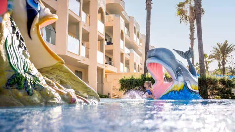 32 Best Hotels in Majorca with Waterslides, Splash Parks & Waterparks!