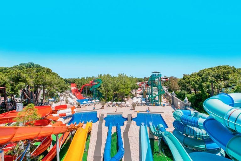 10 Best Hotels in Turkey with Amazing Waterparks!