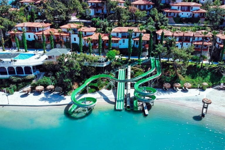 10 Best Hotels in Turkey with Amazing Waterparks!