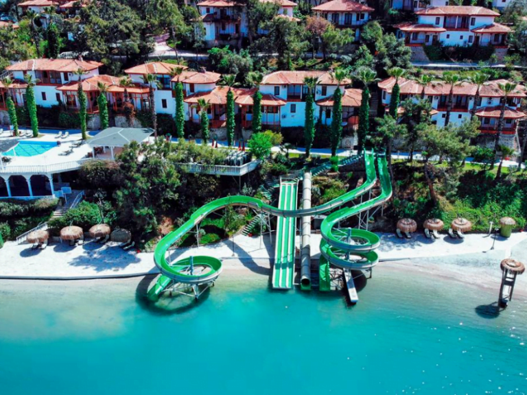Letoonia Club Hotel - 4* Hotel In Turkey With Waterslides Into The Sea!