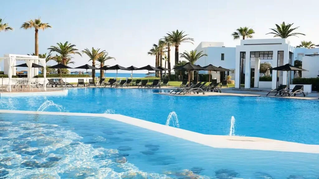 10 Best Toddler Friendly Hotels In Crete With Water Parks & Splash Parks!