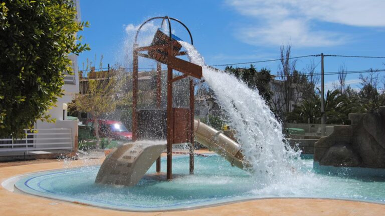 32 Best Hotels in Majorca with Waterslides, Splash Parks & Waterparks!