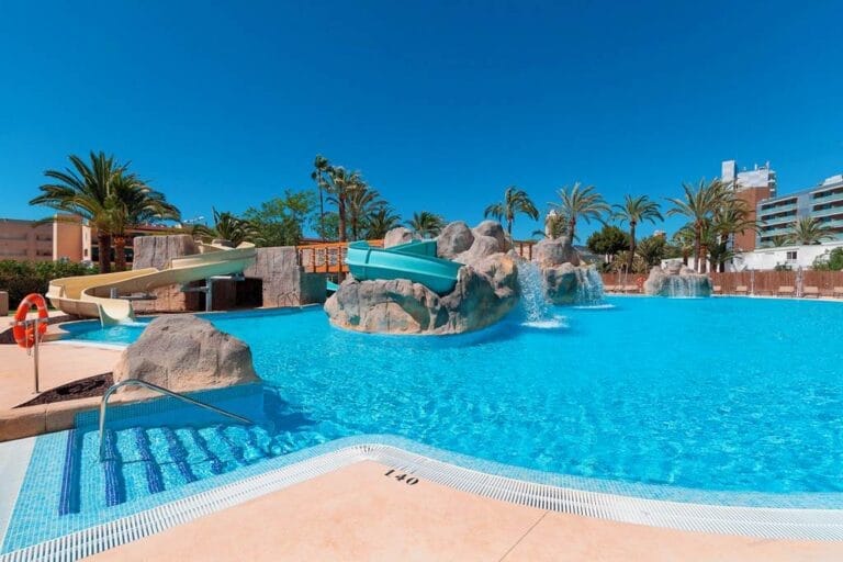 Splash-tastic Stays: 10 Toddler Friendly Hotels in Majorca with Splash ...