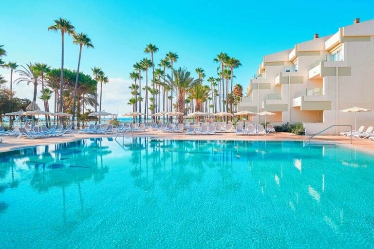 Splash-tastic Stays: 10 Toddler Friendly Hotels in Majorca with Splash ...