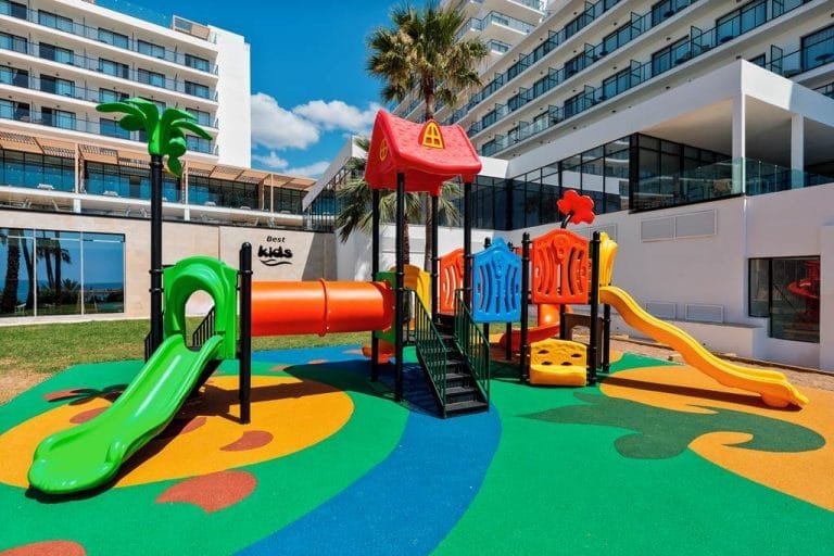 Splash-tastic Spain! Top 10 Hotels with Toddler Splash Parks! 💦